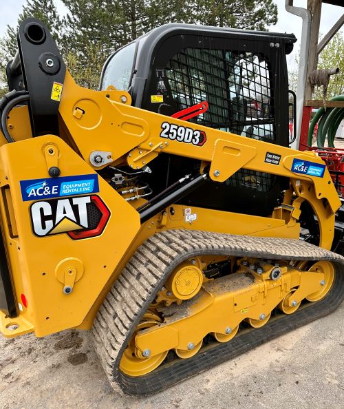 Track Skidsteer Loader Rental: Powerful and Compact Equipment
